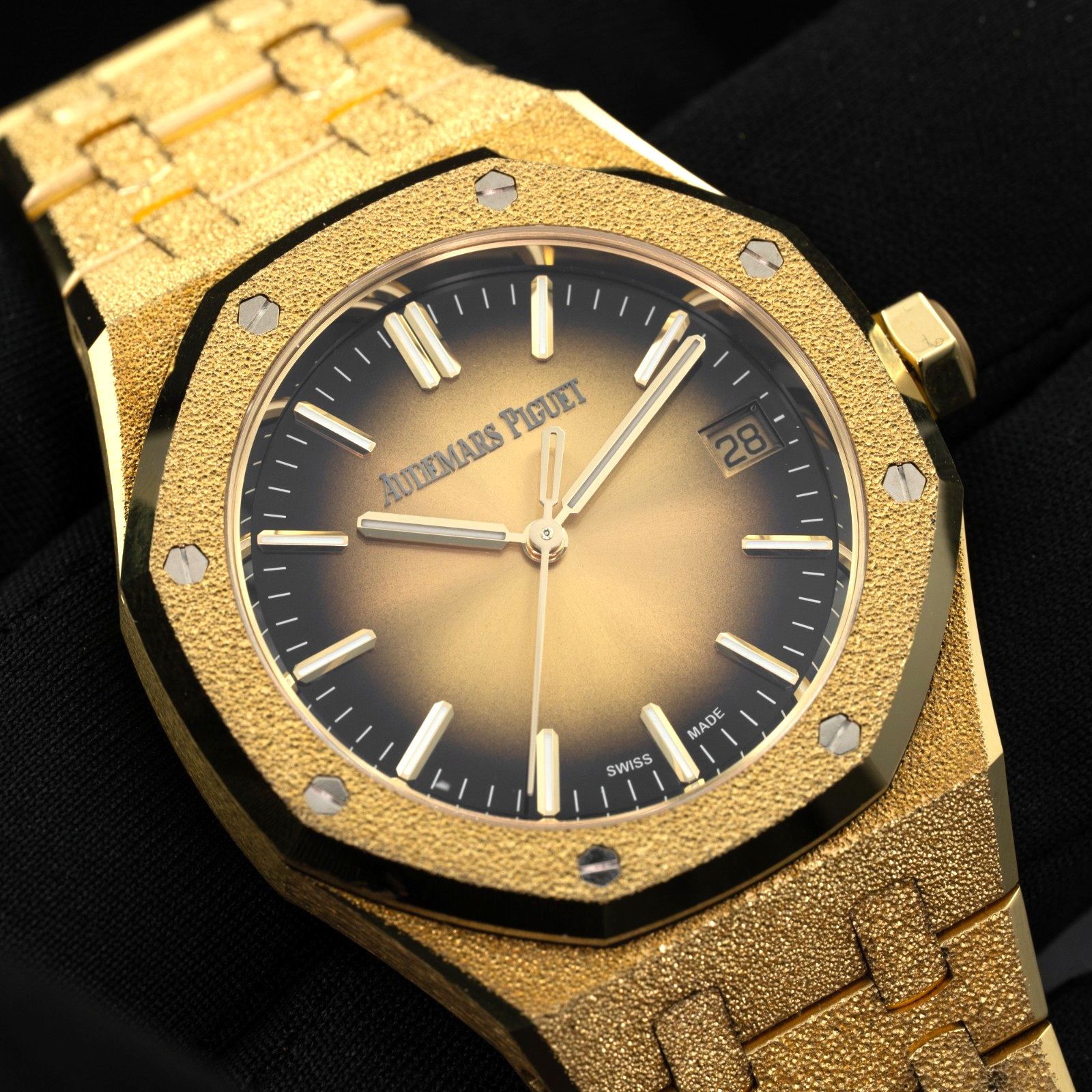 Audemars Piguet Royal Oak Smoke Dial Frosted 15550BA.GG.1356BA.01 Fros ...